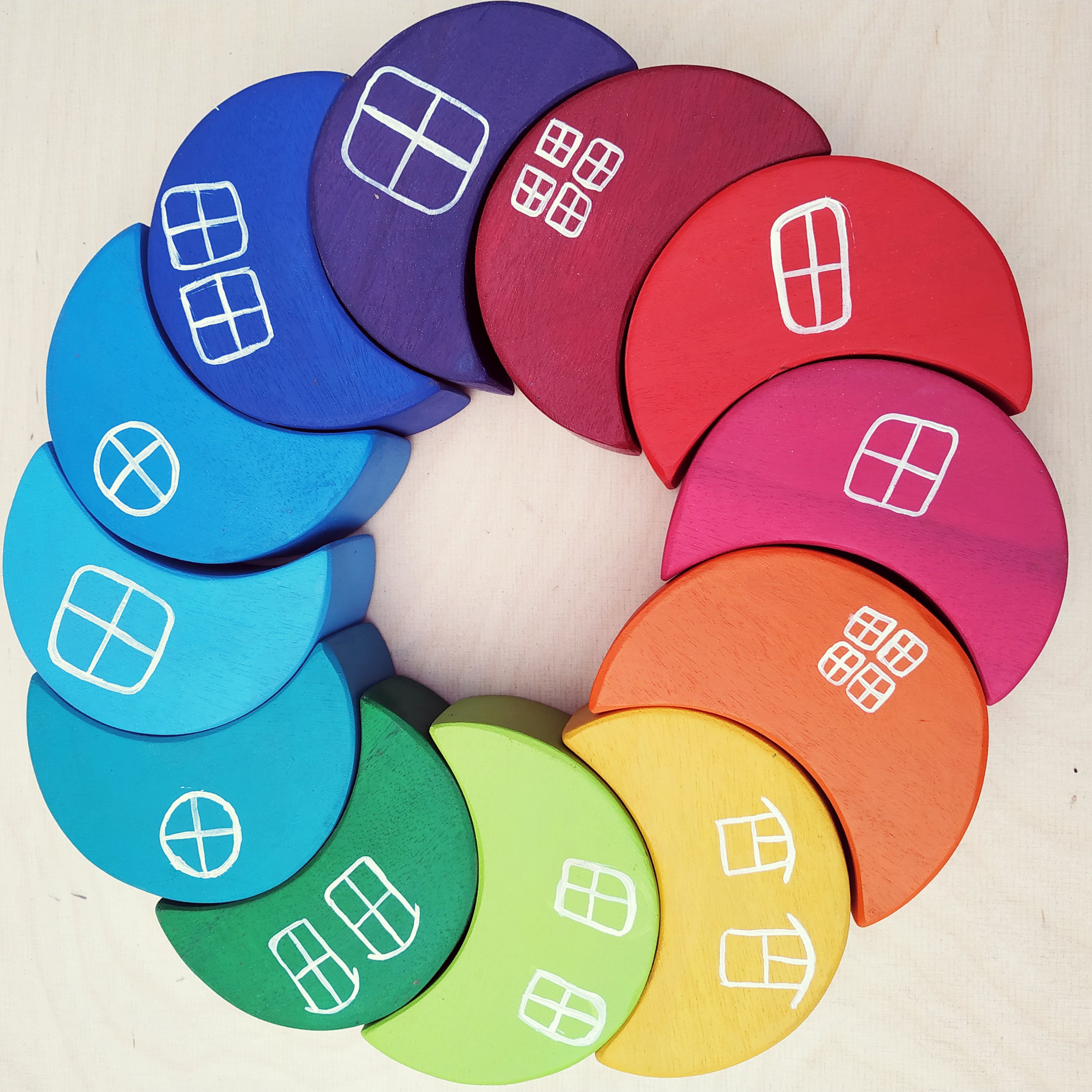 Rainbow Stacking Moons – Endowtoys